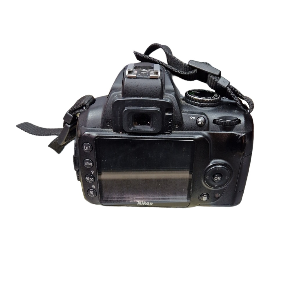 Pre-owned Nikon D3000 W/ Carry Case Flashgun and Extra Battery - Own4Less